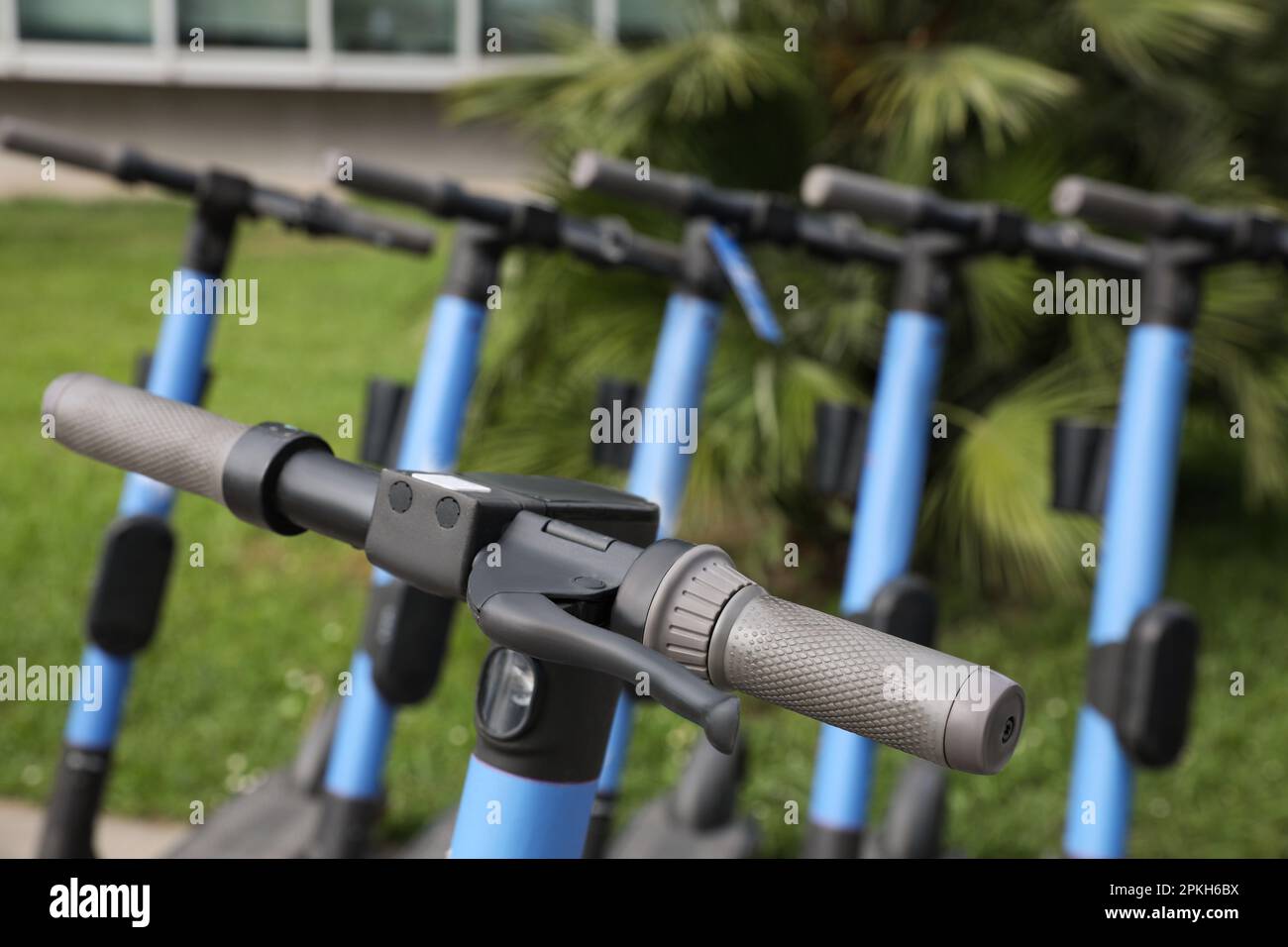 Blue rental scooters hi-res stock photography and images - Alamy