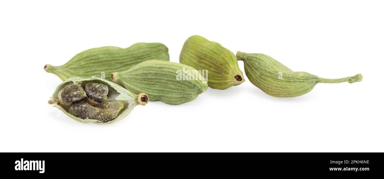 Pile of dry green cardamom pods isolated on white Stock Photo - Alamy