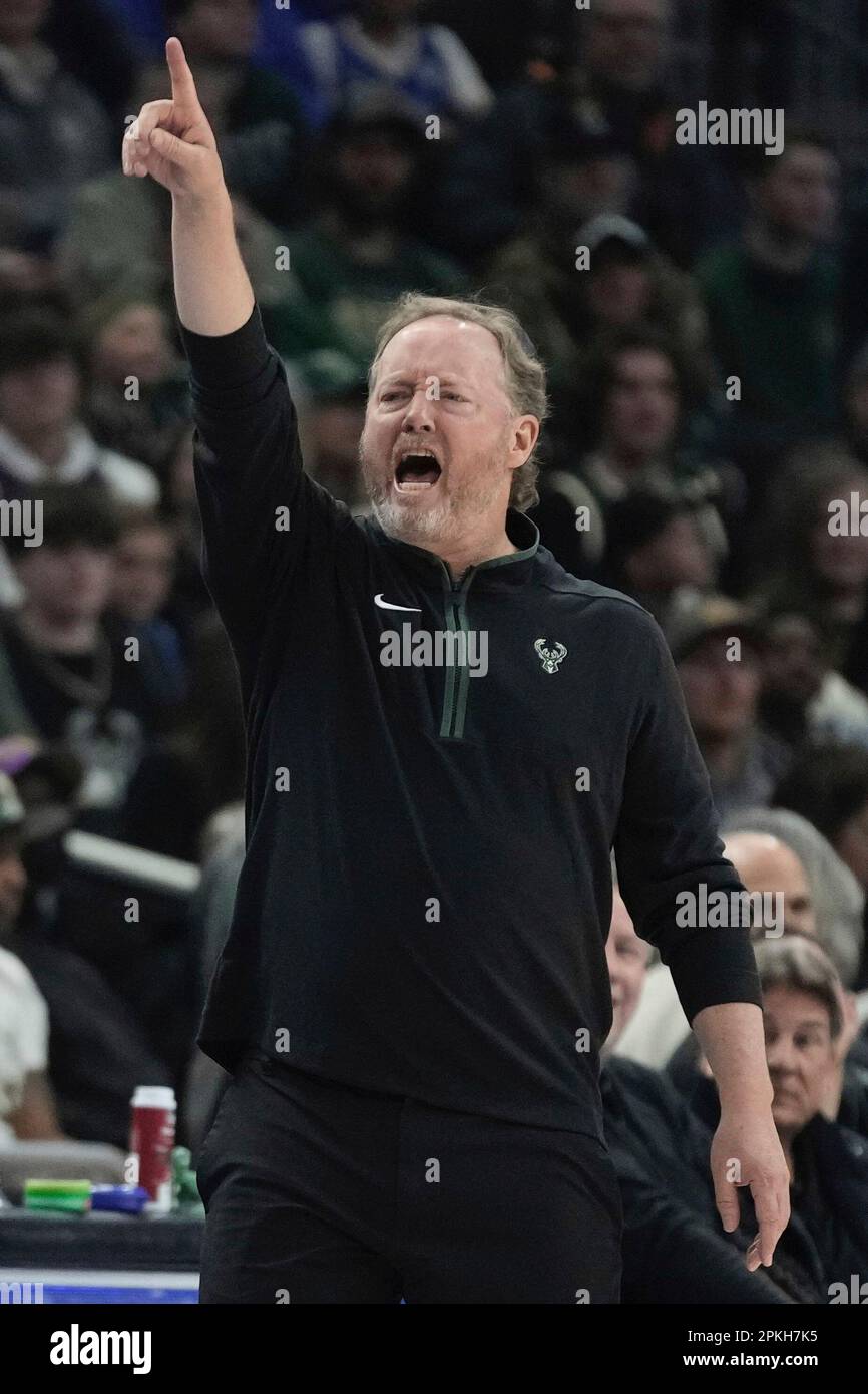Milwaukee Bucks head coach Mike Budenholzer reacts during the first ...