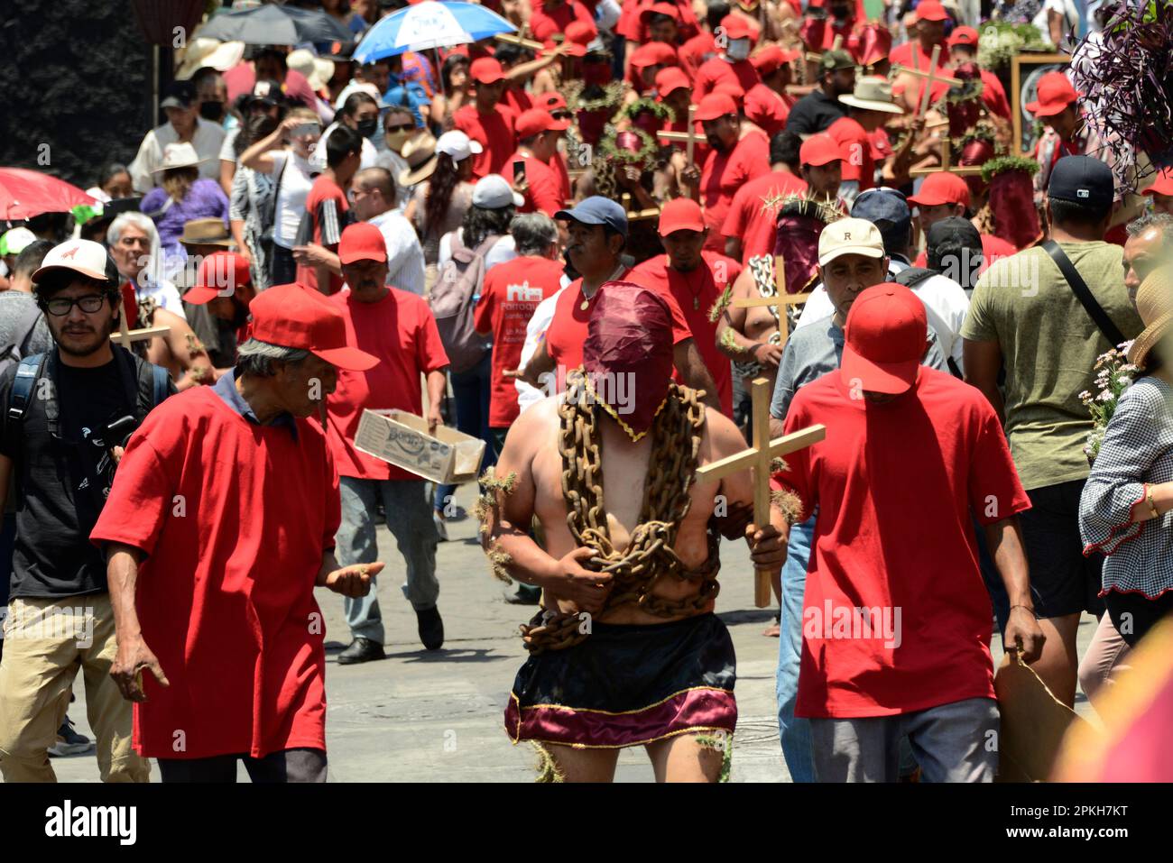 Atlixco, Mexico. 7th Apr, 2023. Hooded Penitents, wearing heavy chains ...