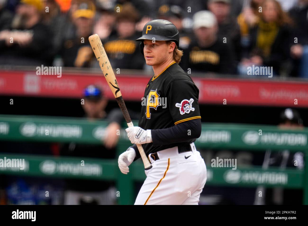 Pittsburgh Pirates' Jack Suwinski bats during the second inning of the ...