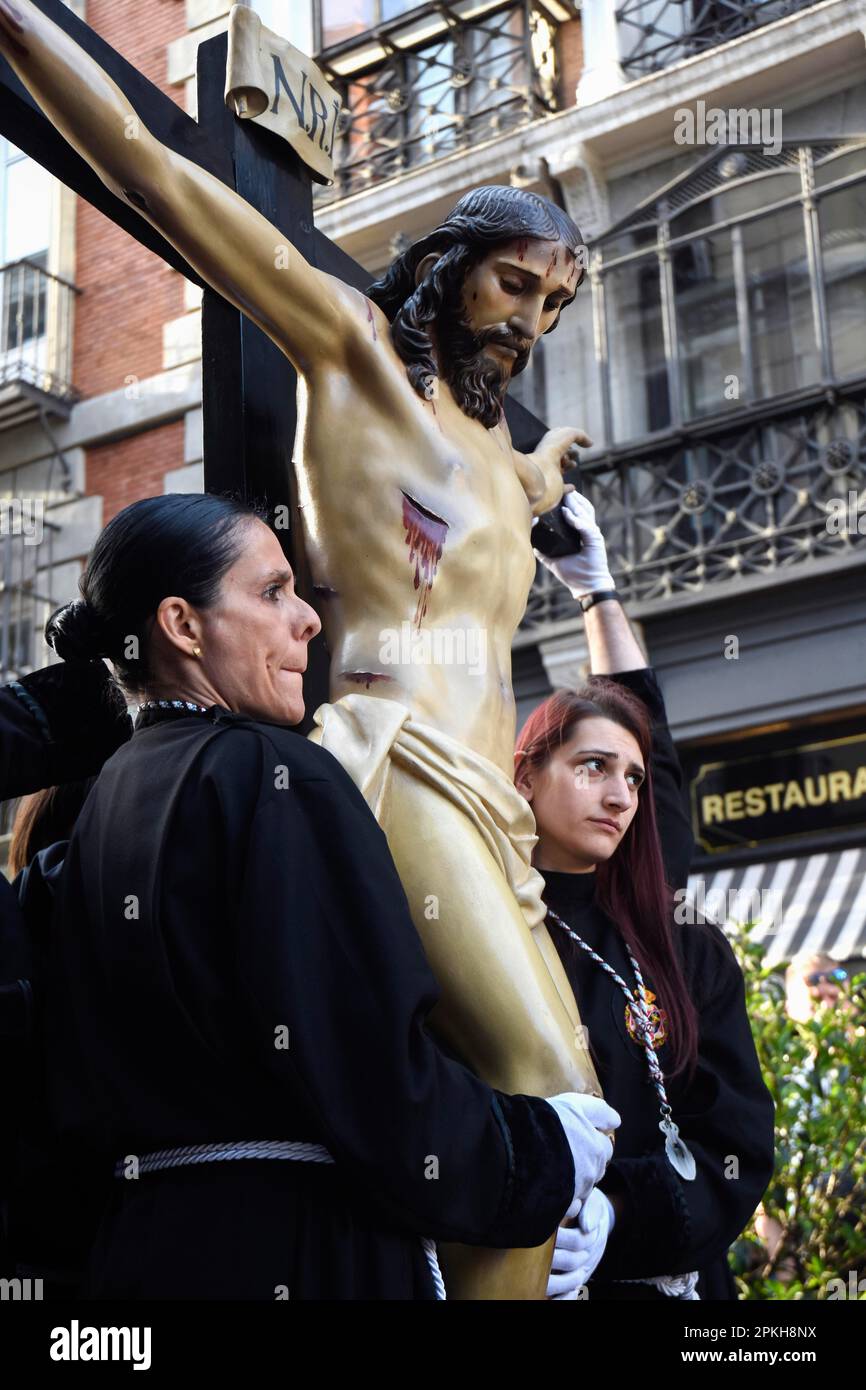 Madrid, Spain. 07th Apr, 2023. The faithful carry a statue of Christ ...