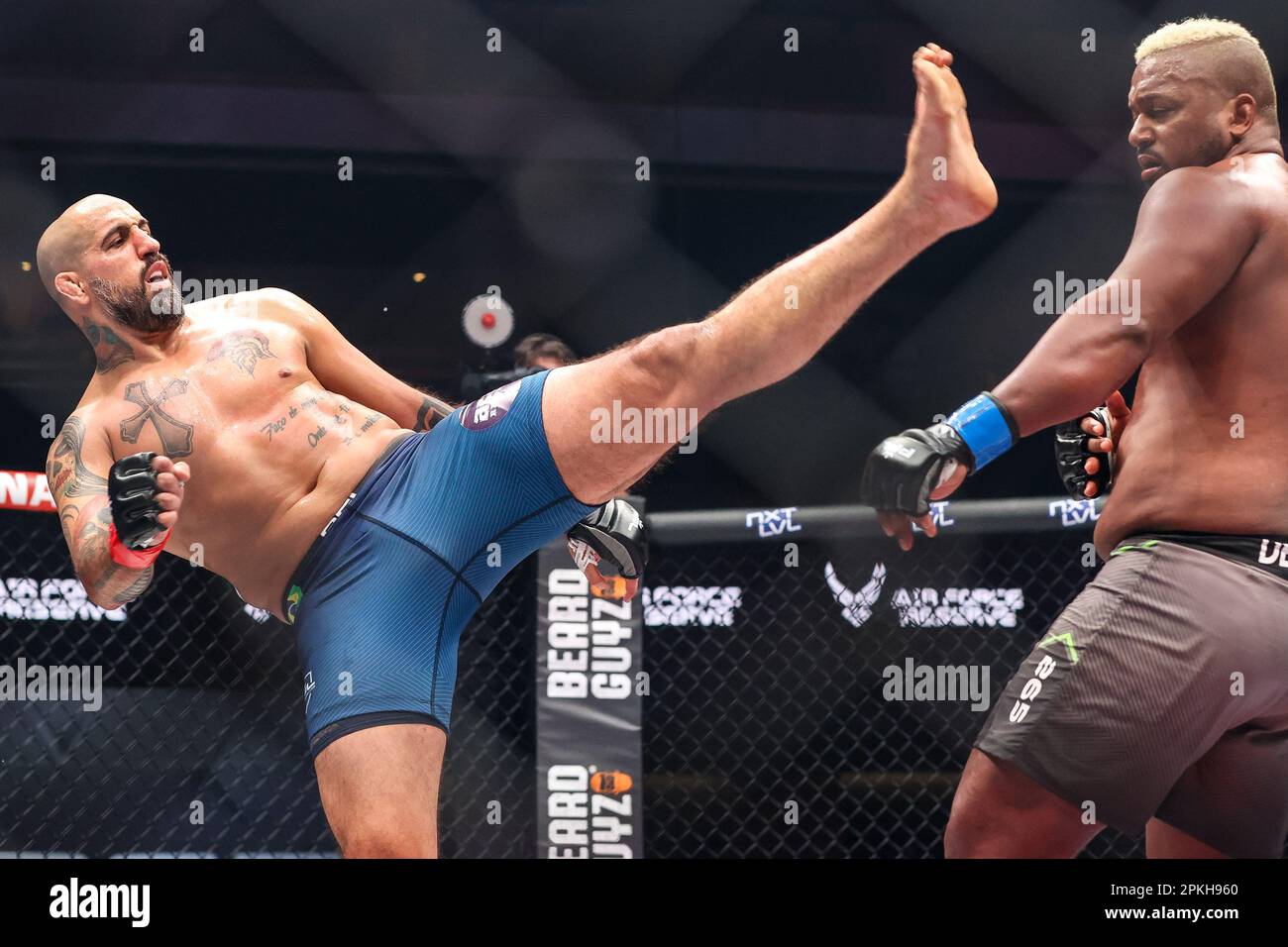 Image de karaté hi-res stock photography and images - Alamy