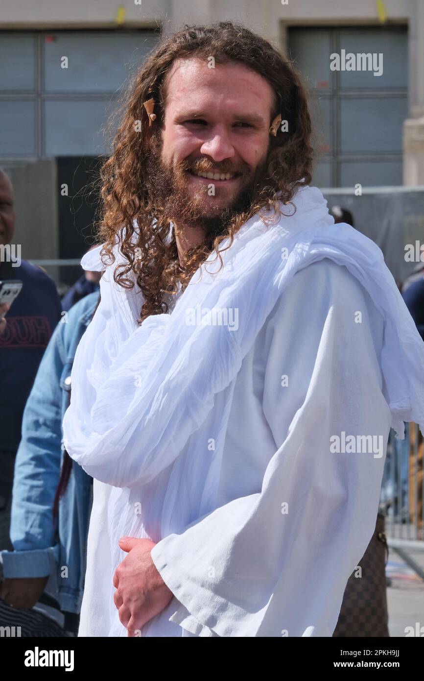 London, UK. 7th April, 2023. The story of Jesus' final days are re ...