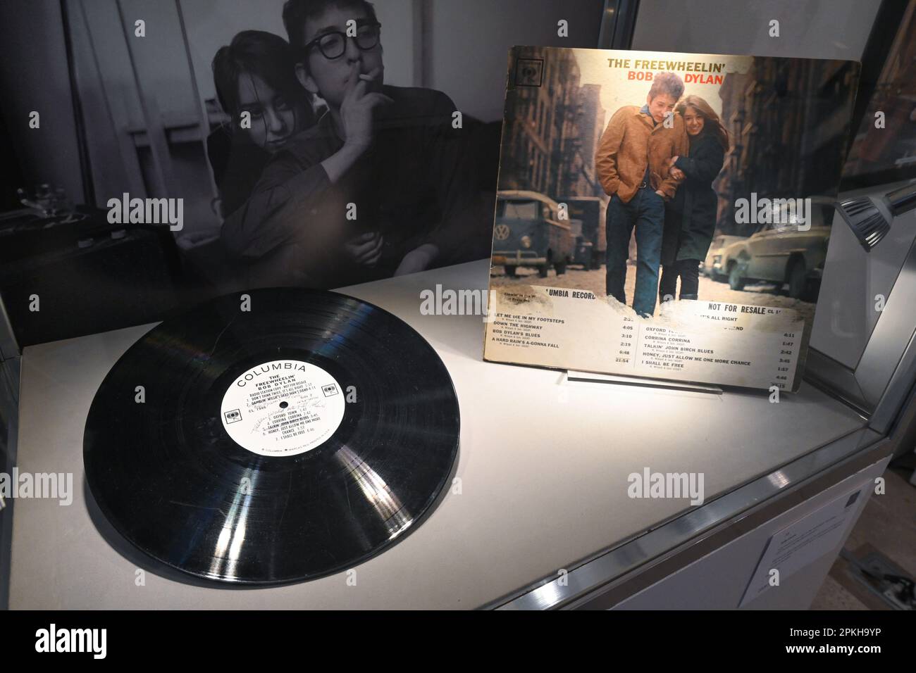 Bob Dylan promo copy of "The Freewheelin' Bob Dylan," with the poet's ...