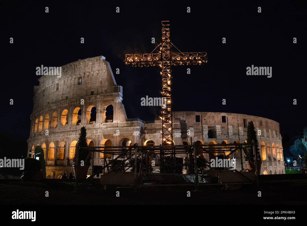 Rome, Italy. 07th Apr, 2023. A cross with dozens of candles seen in ...