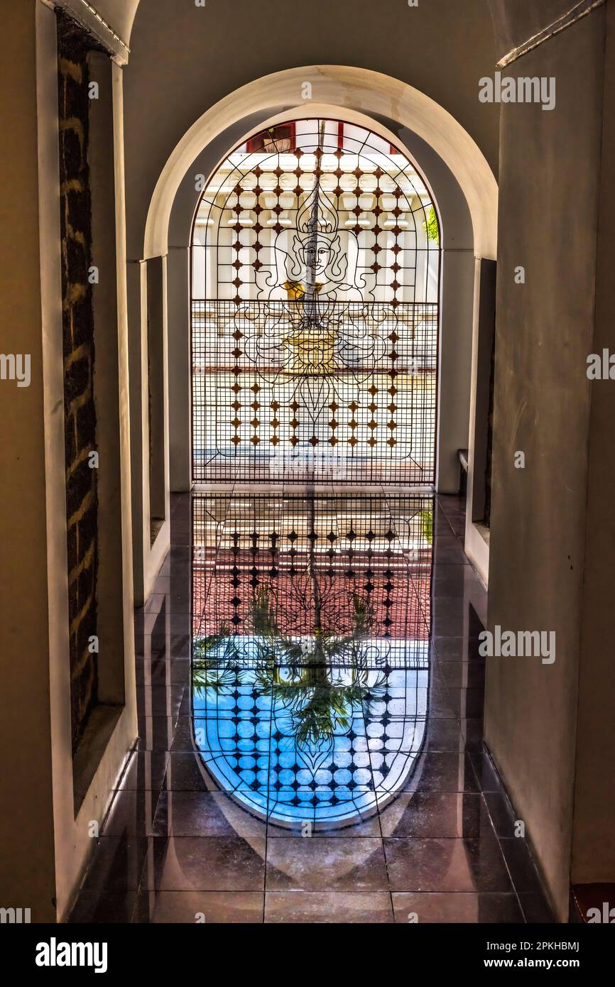 Corridor View Buddhist Reflection Loha Prasat Metal Castle Buddhist ...