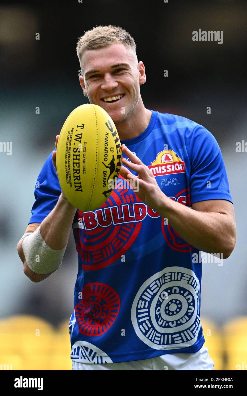 Robbie McComb of Western Bulldogs warms up during the AFL Round 4 match ...