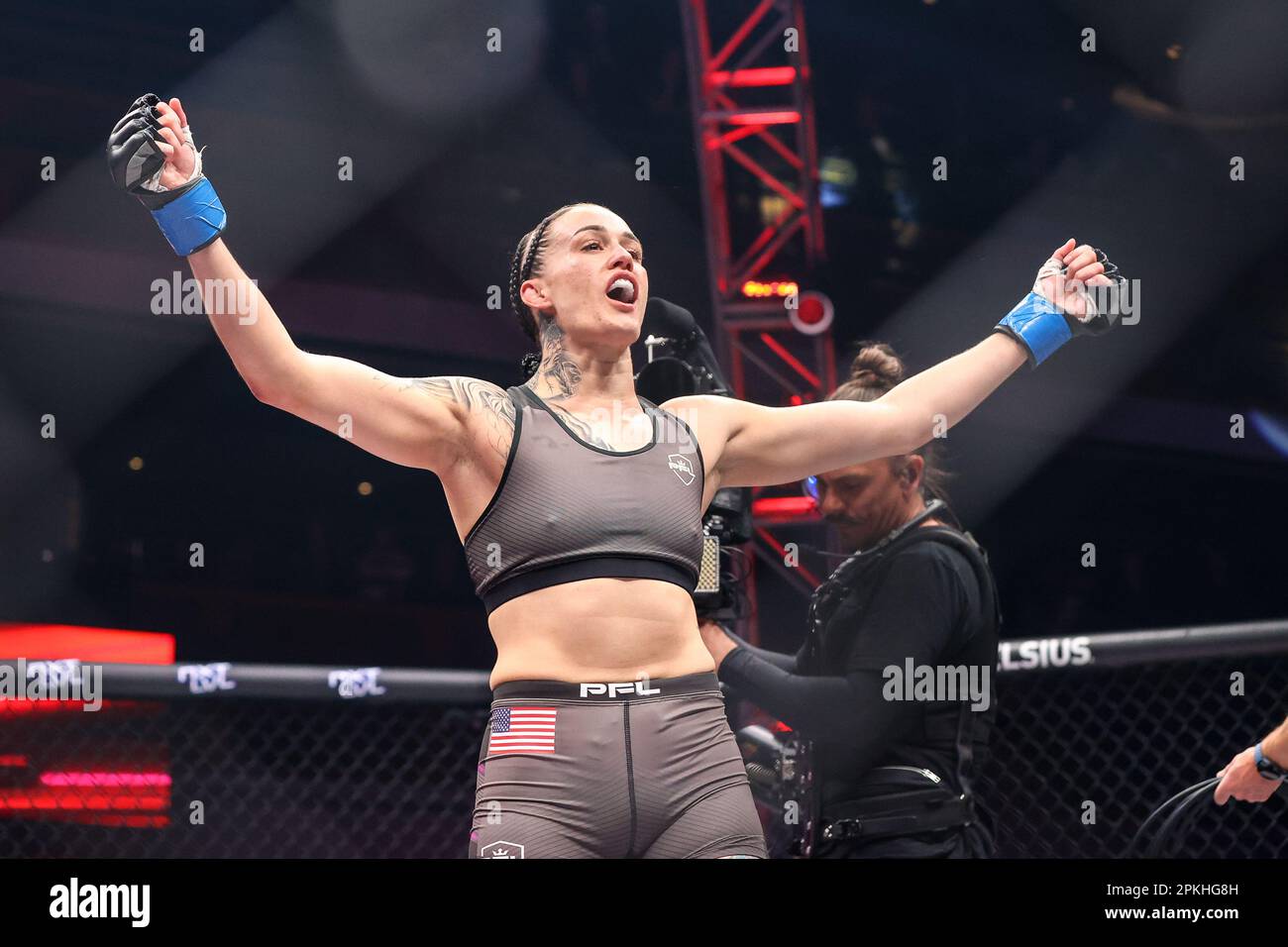 Las Vegas, NV, USA. 7th Apr, 2023. Featherweight Amber Leibrock ...