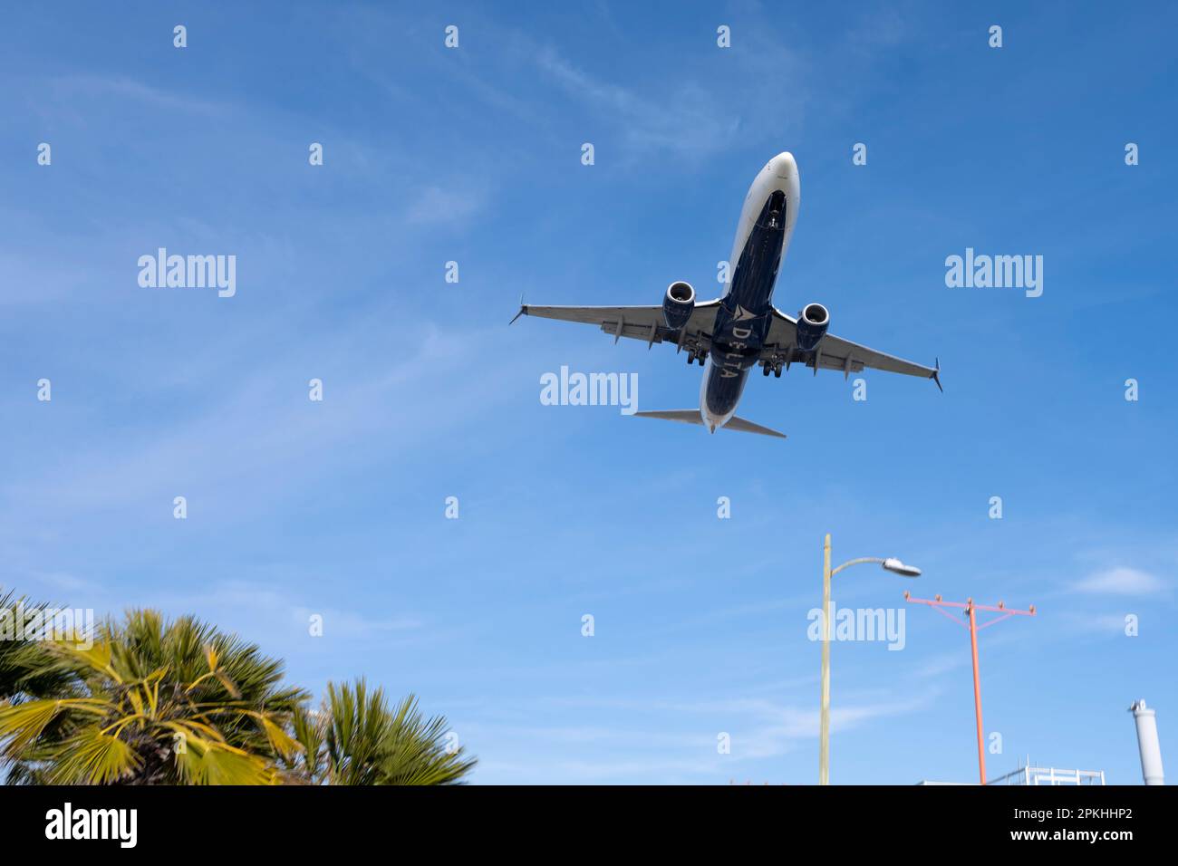 Los Angeles California USA 7th Apr 2023 A Delta Airlines Boeing los-angeles-california-usa-7th-apr-2023-a-delta-airlines-boeing