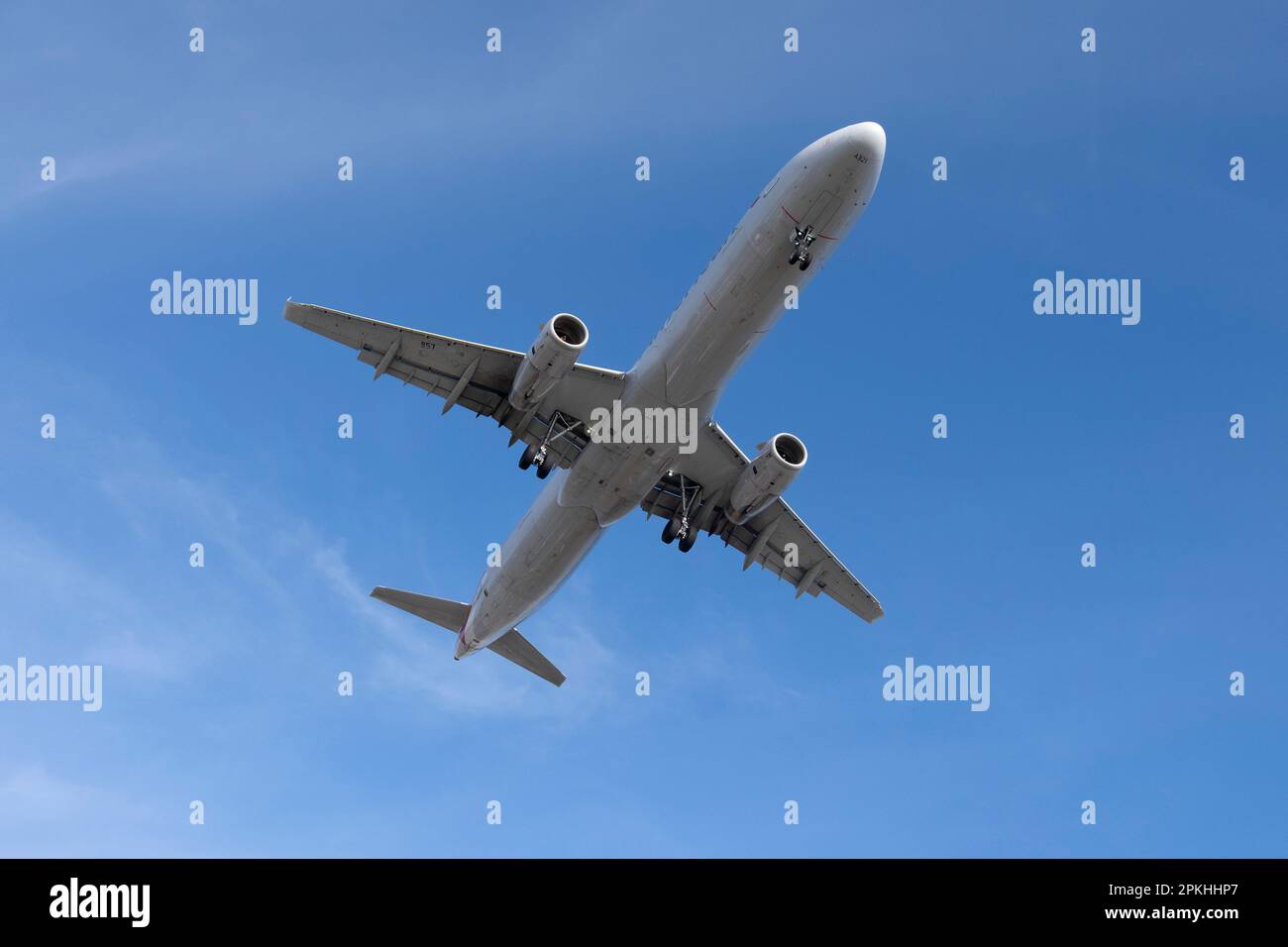 Los Angeles, California, USA. 7th Apr, 2023. An American Airlines ...