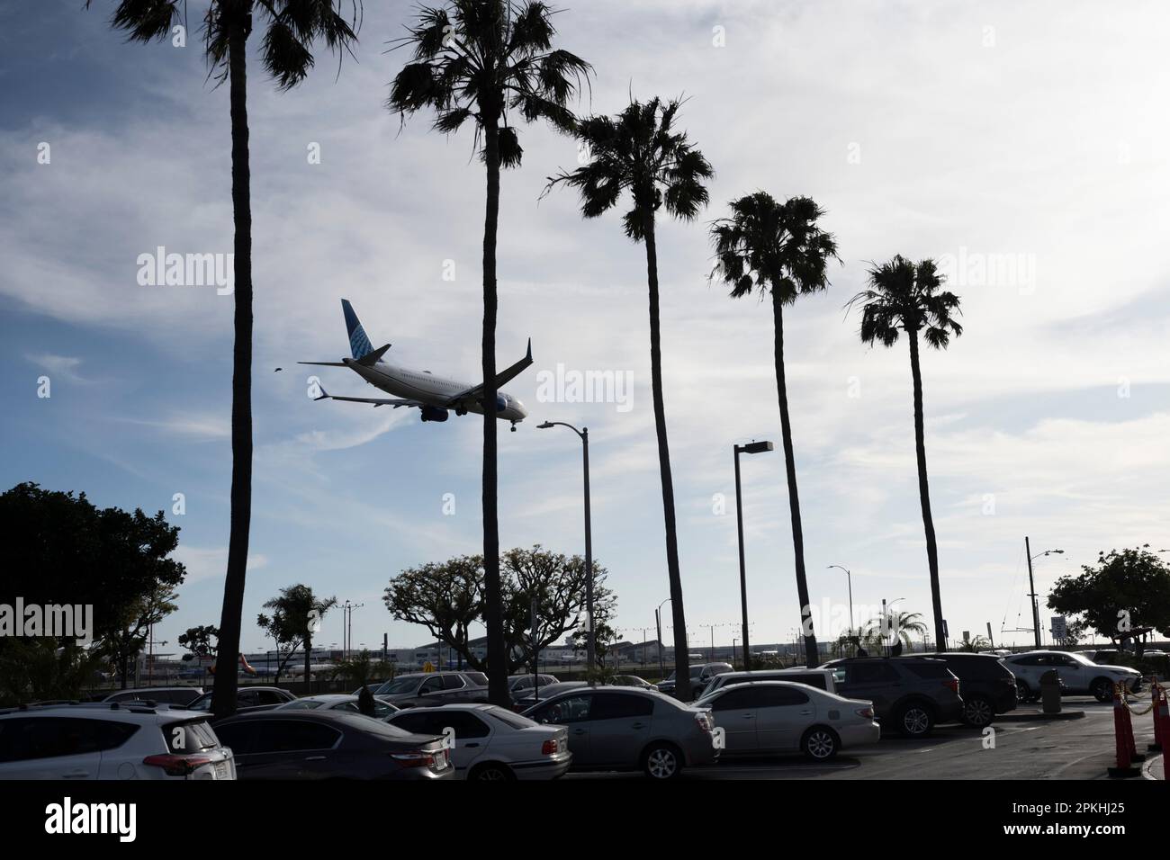 Los Angeles, California, USA. 7th Apr, 2023. A United Airlines Boeing ...
