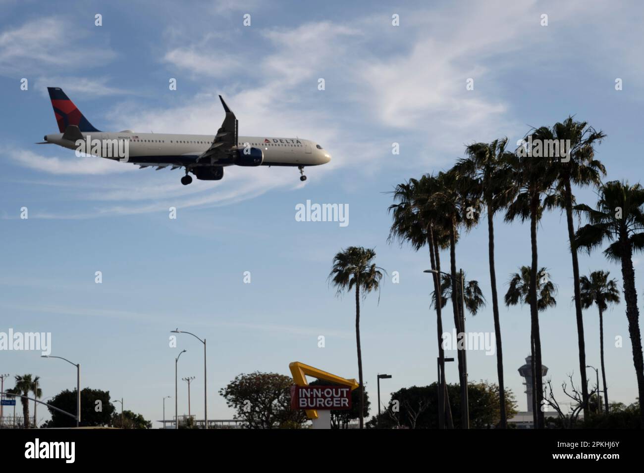 Los Angeles, California, USA. 7th Apr, 2023. A Delta Airlines Airbus ...