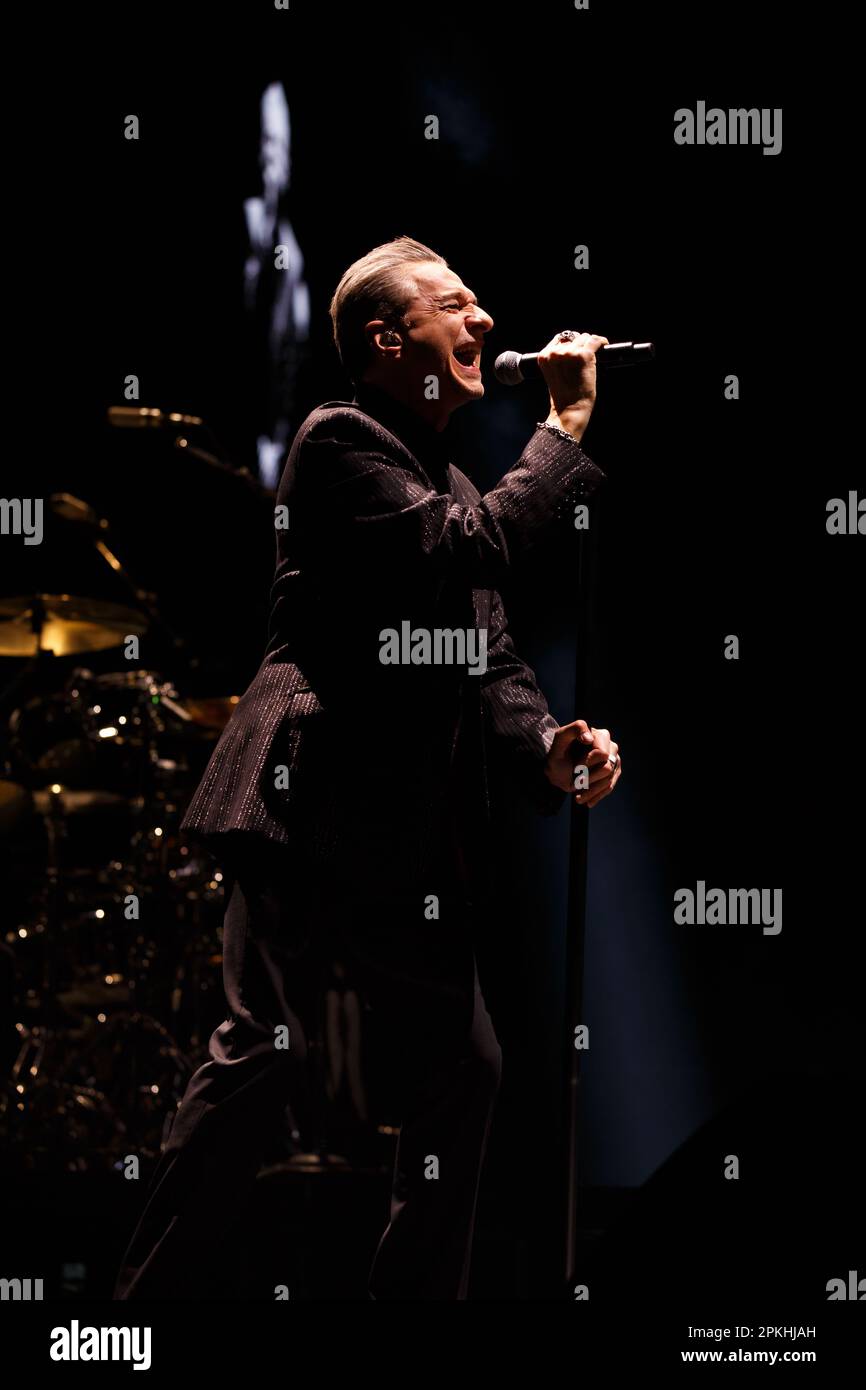 Depeche Mode lead singer Dave Gahan performing on stage during the "Memento Mori" Tour Stock ...