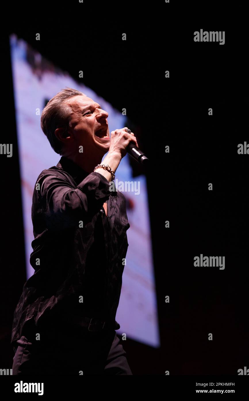 Depeche Mode lead singer Dave Gahan performing on stage during the "Memento Mori" Tour Stock ...