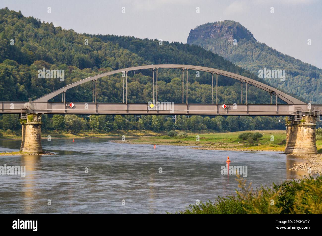 Sandstone railway bridge hi-res stock photography and images - Alamy