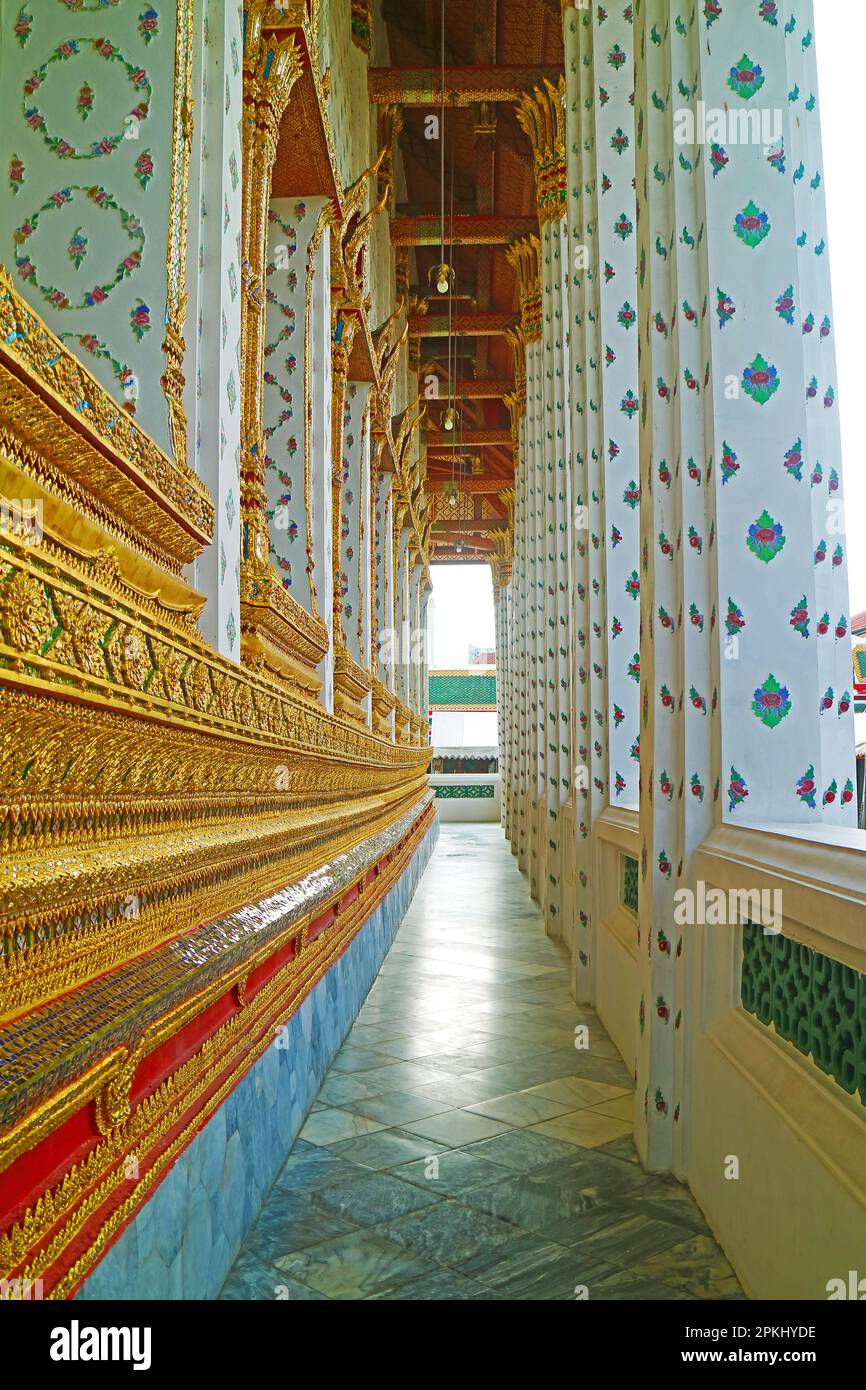 Amazing Details of the Ordination Hall Corridor of Wat Arun Buddhist ...