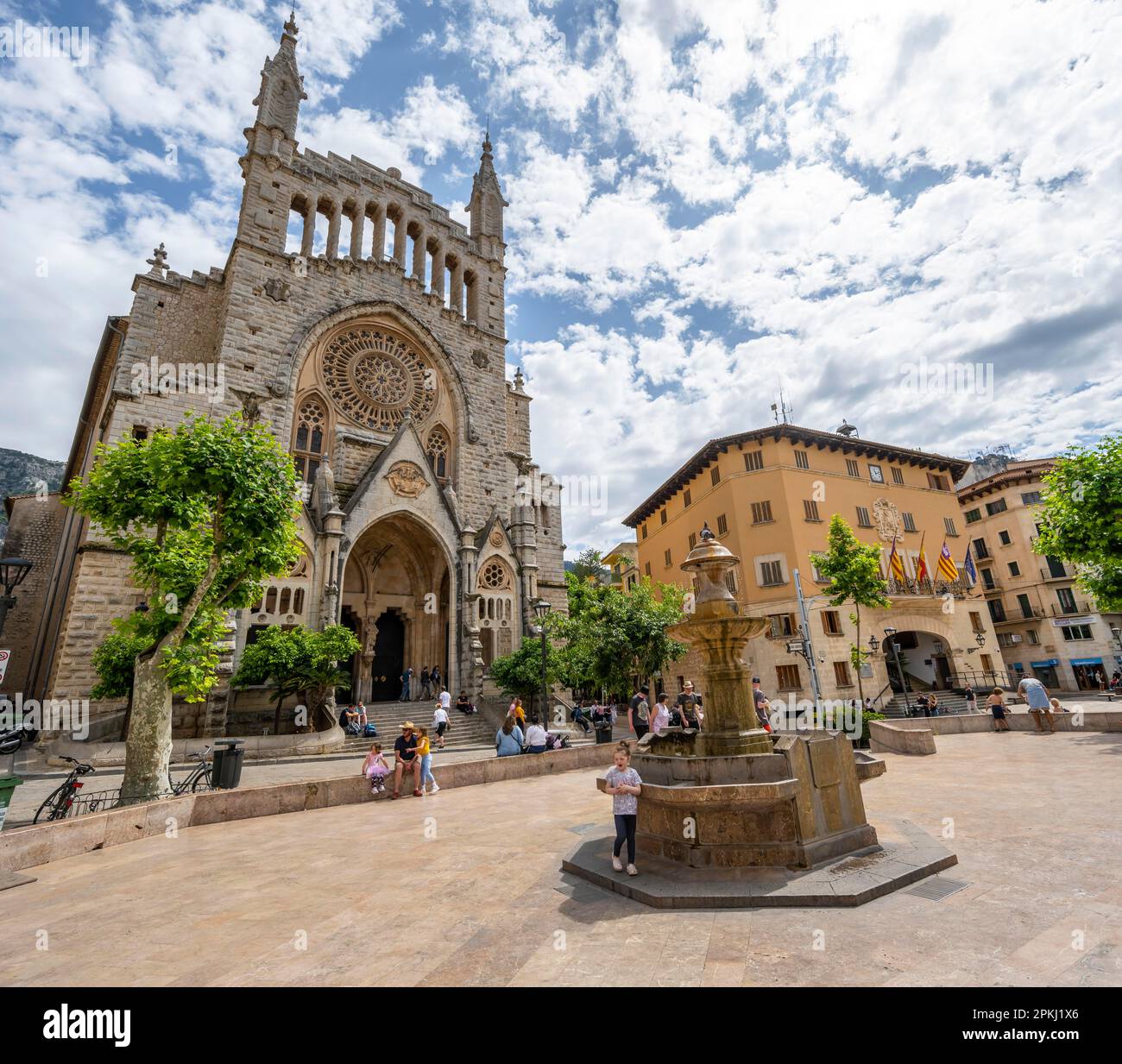 Placa de la Constitucio square with Parroquia de Sant Bartomeu de ...