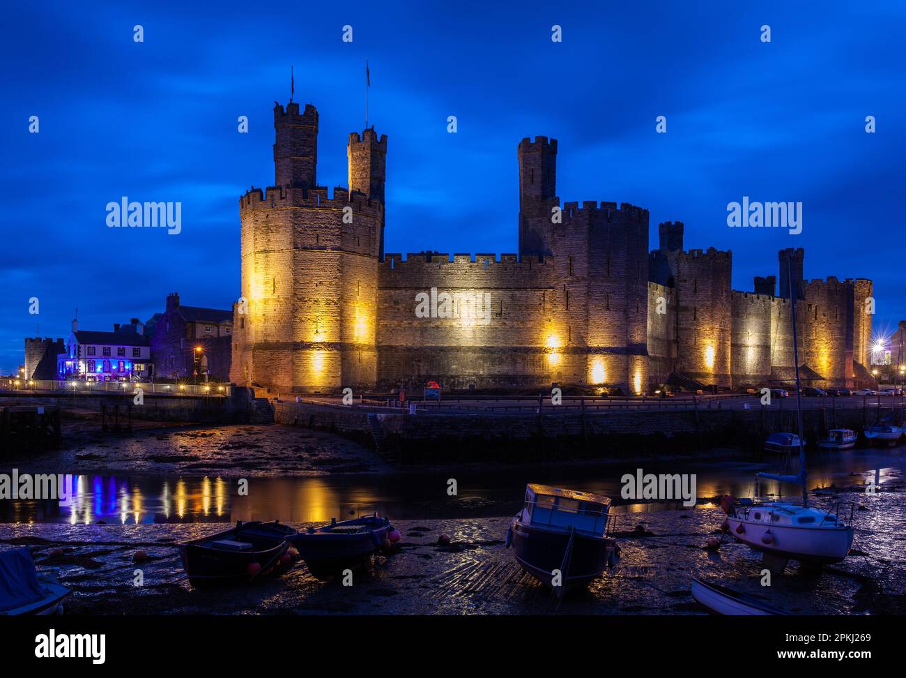 Caernarfon castle historic fortification hi-res stock photography and ...