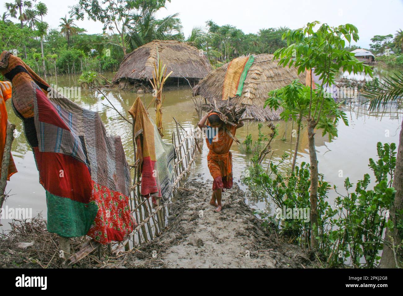 Cyclone Aila affected village at Khulna, Bangladesh Stock Photo - Alamy