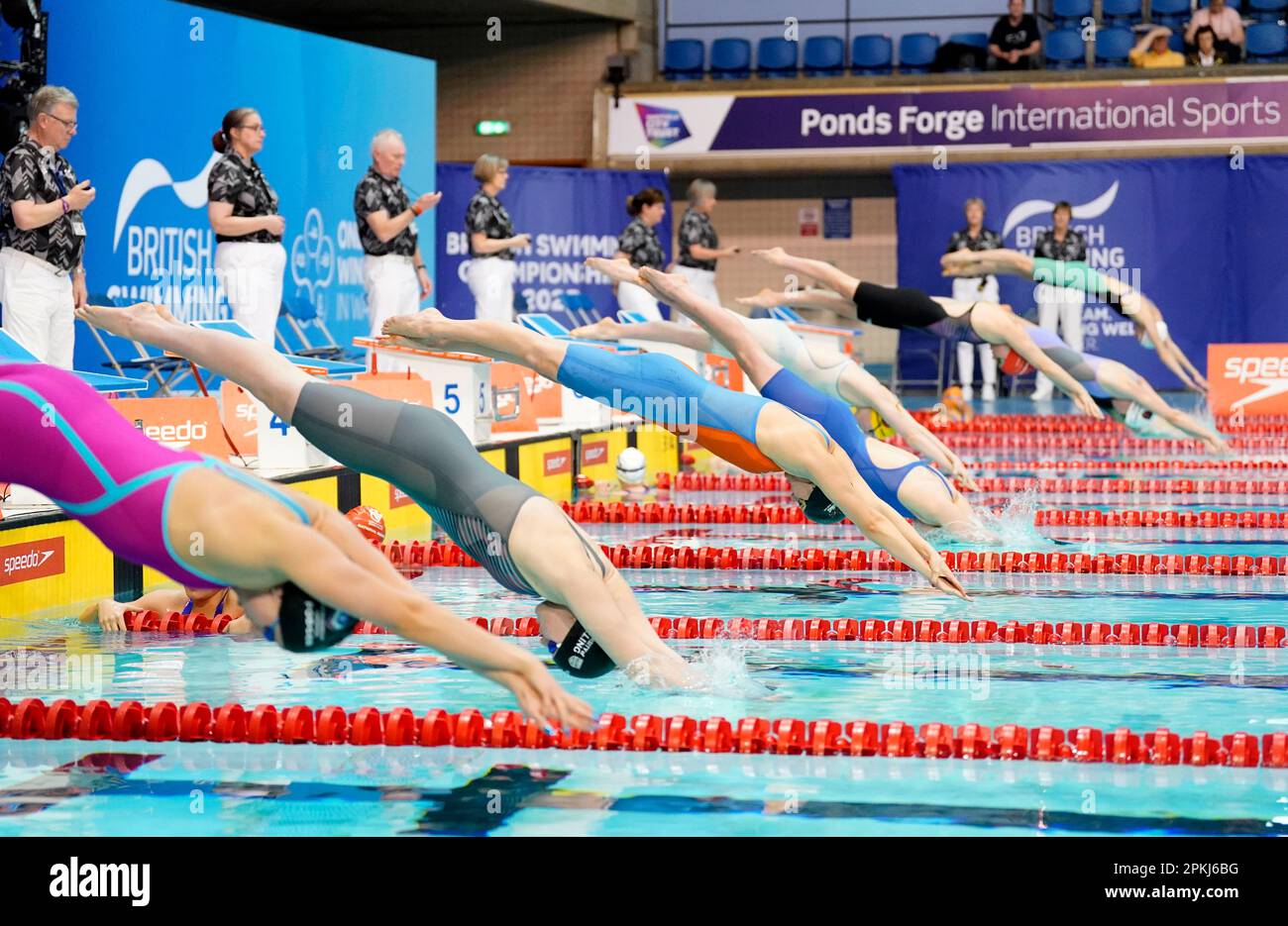 Swimming 400m freestyle women hi-res stock photography and images - Alamy