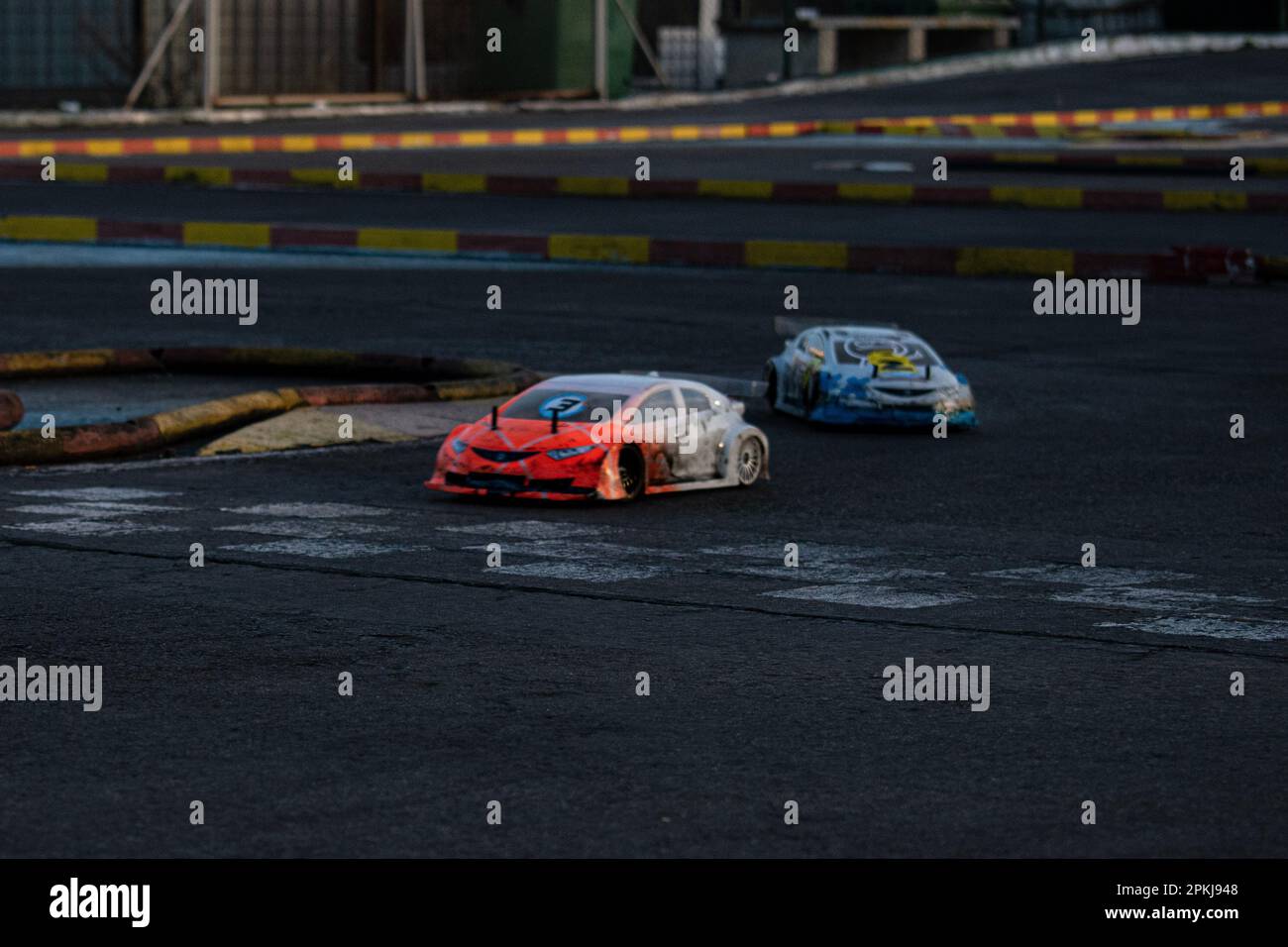 Orange and blue race car hi-res stock photography and images - Alamy
