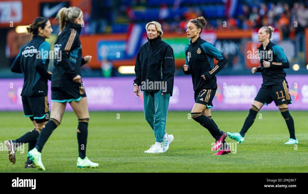 Dfb womens country game national team hi-res stock photography and ...