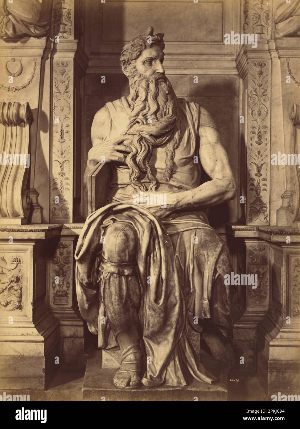 Moise by Michael Angelo, central sculpture of the Tomb of Julius the ...