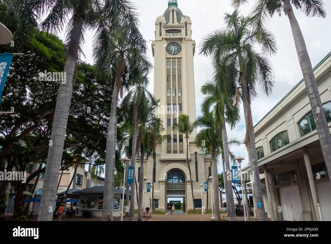 Honolulu: the university area and the Aloha Tower Stock Photo - Alamy