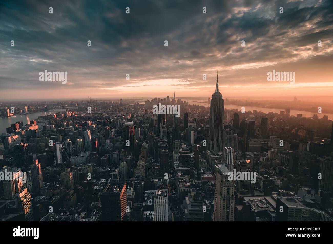 Night cityscape stunning new york hi-res stock photography and images ...