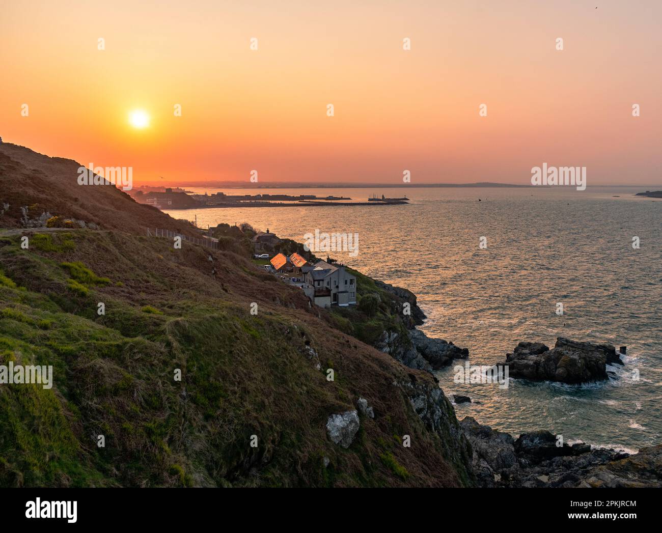 Howth cliff walk hi-res stock photography and images - Alamy