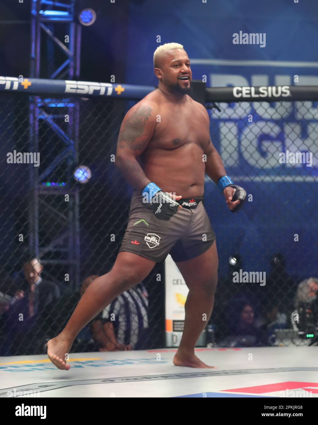 LAS VEGAS, NEVADA - APRIL 7: Danilo Marques and Yorgan De Castro meet ...