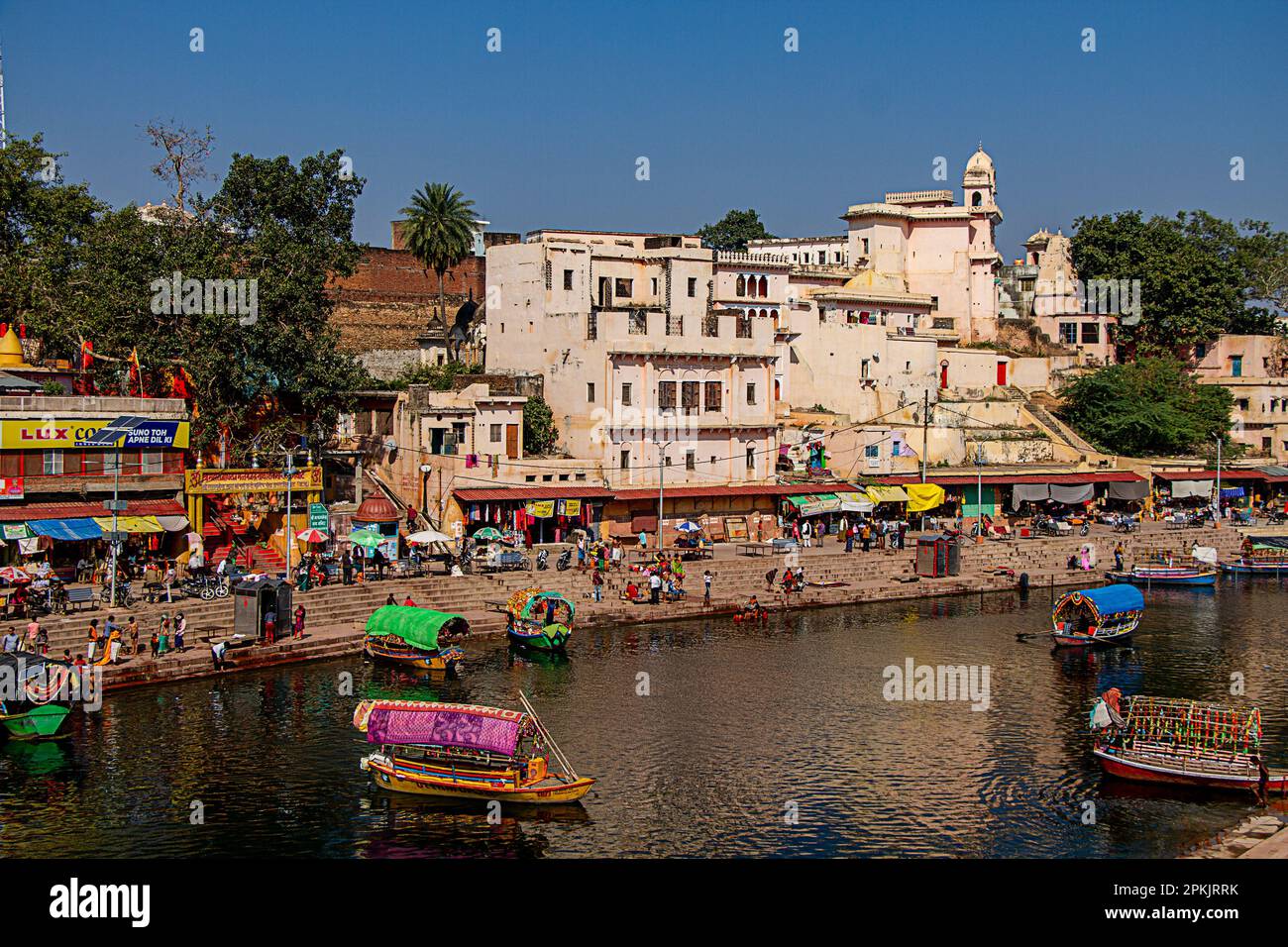 Beautiful Chitrakoot sights of mandakani River and Temples Stock Photo ...