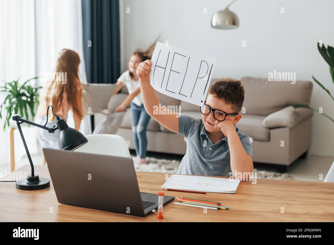 Three girls having fun talking hi-res stock photography and images - Alamy