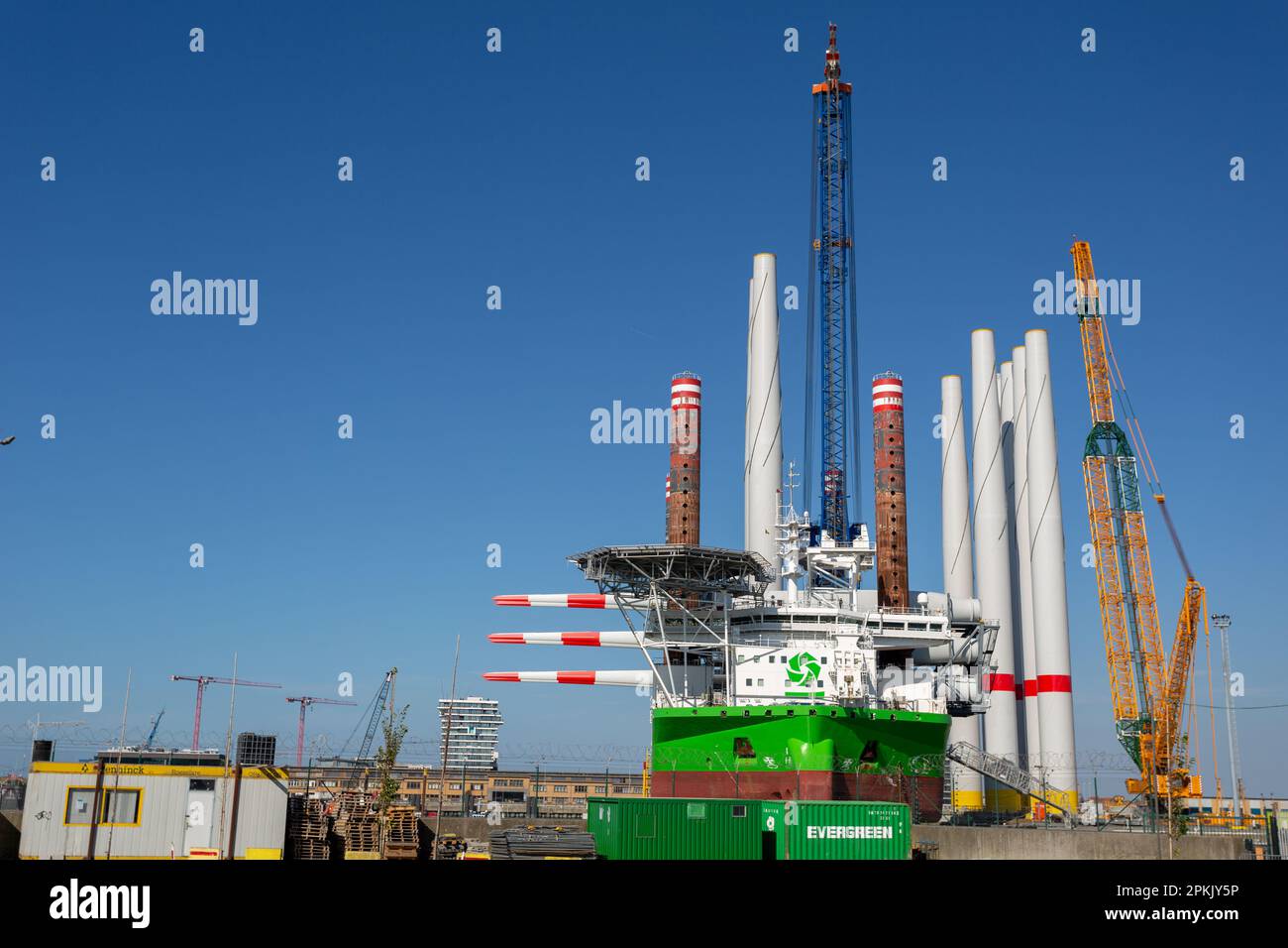 23.07.2018. Ostend, Belgium. A drilling platform sits in the harbour ...