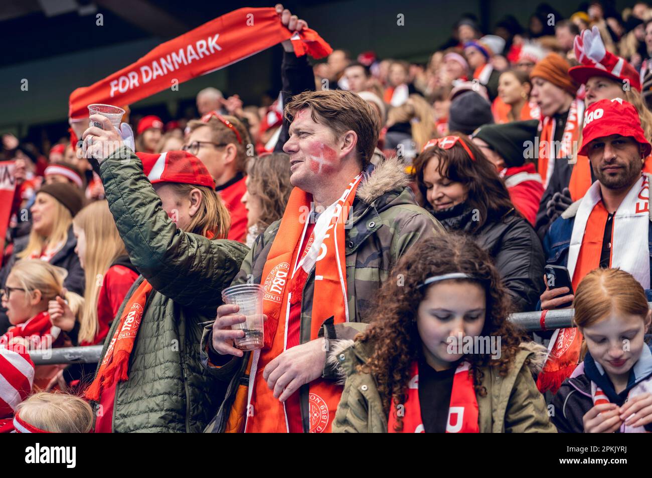 Female fans in the stands hi-res stock photography and images - Alamy
