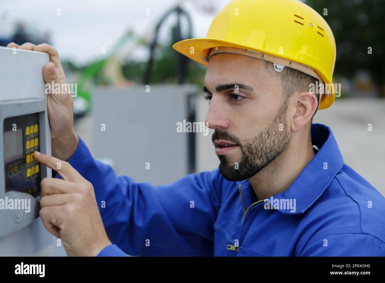 worker in construction industry Stock Photo - Alamy