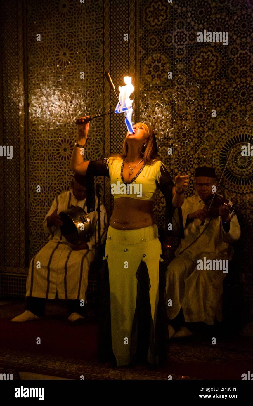 Fes morocco dancing hi-res stock photography and images - Alamy