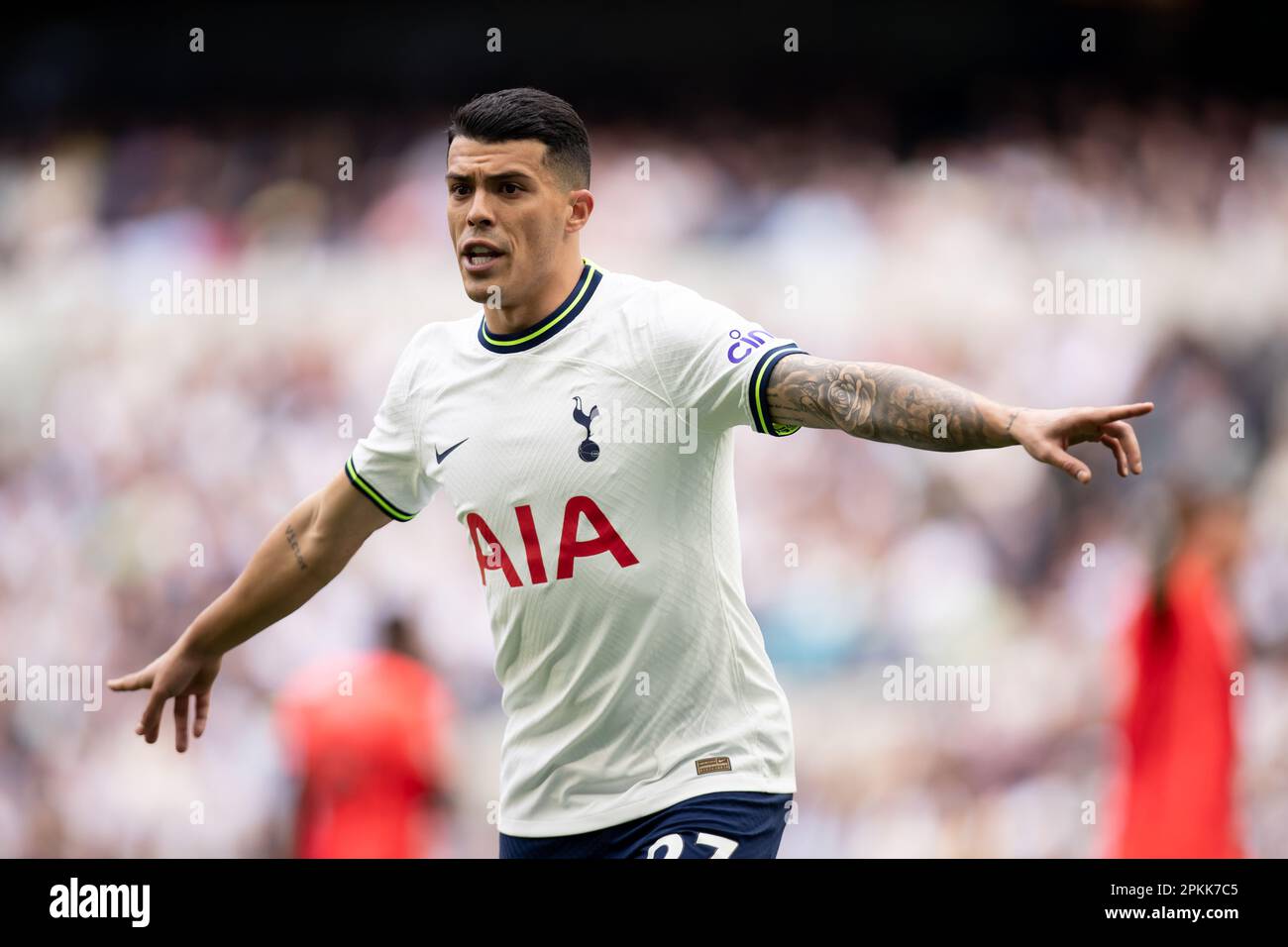 Porro tottenham hi-res stock photography and images - Alamy