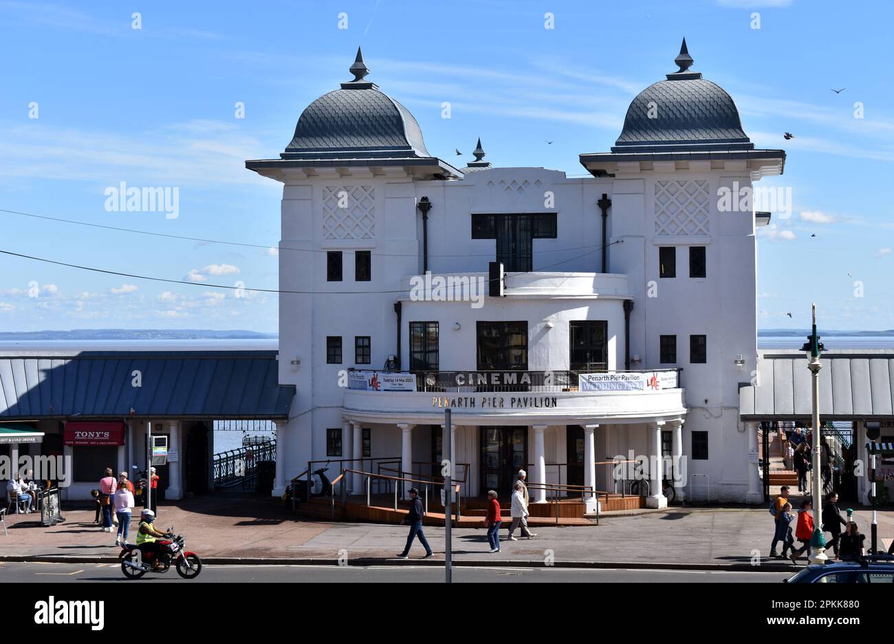 Pavilion art deco hi-res stock photography and images - Alamy