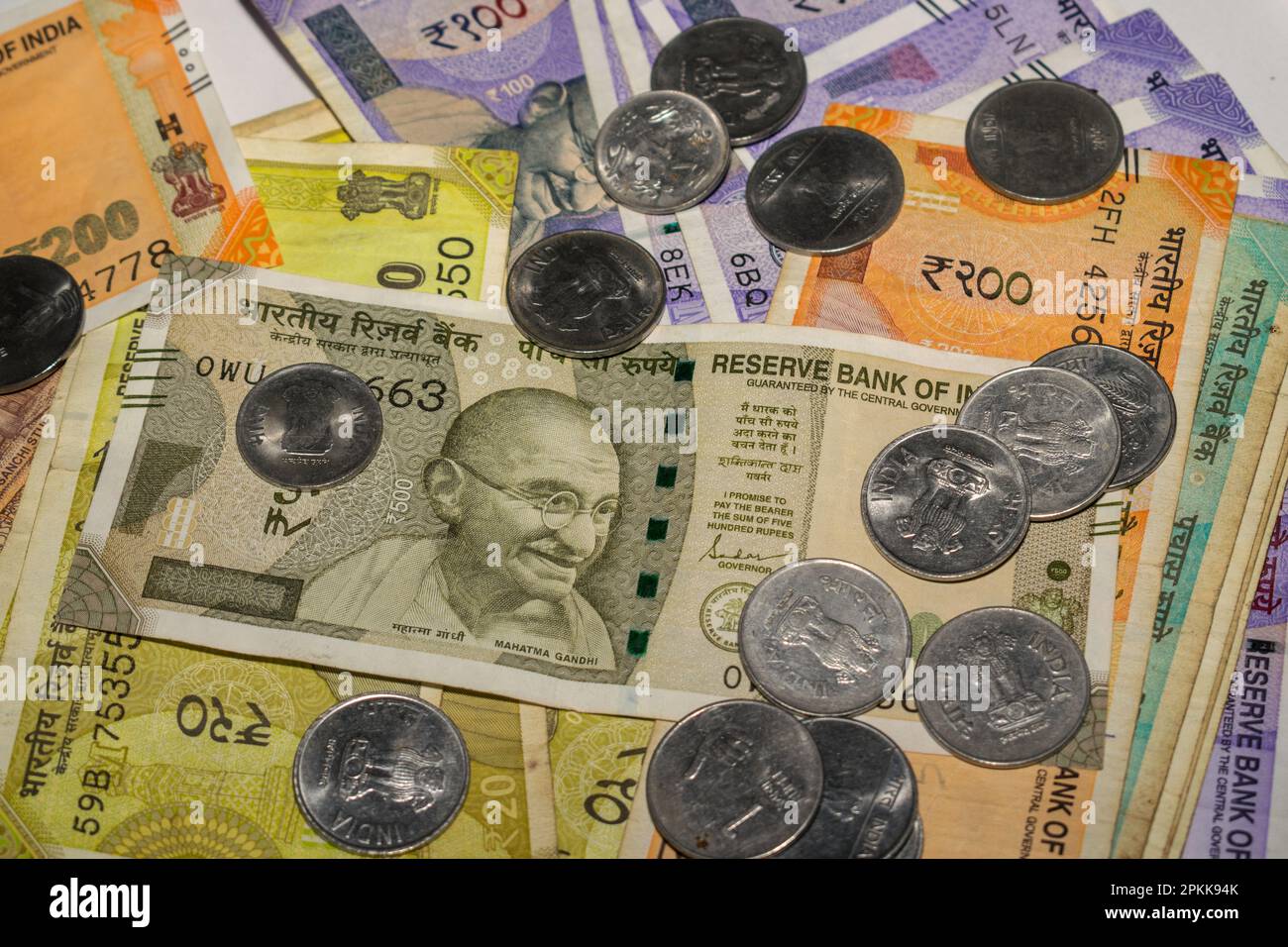 Stack of indian currency notes hi-res stock photography and images - Alamy