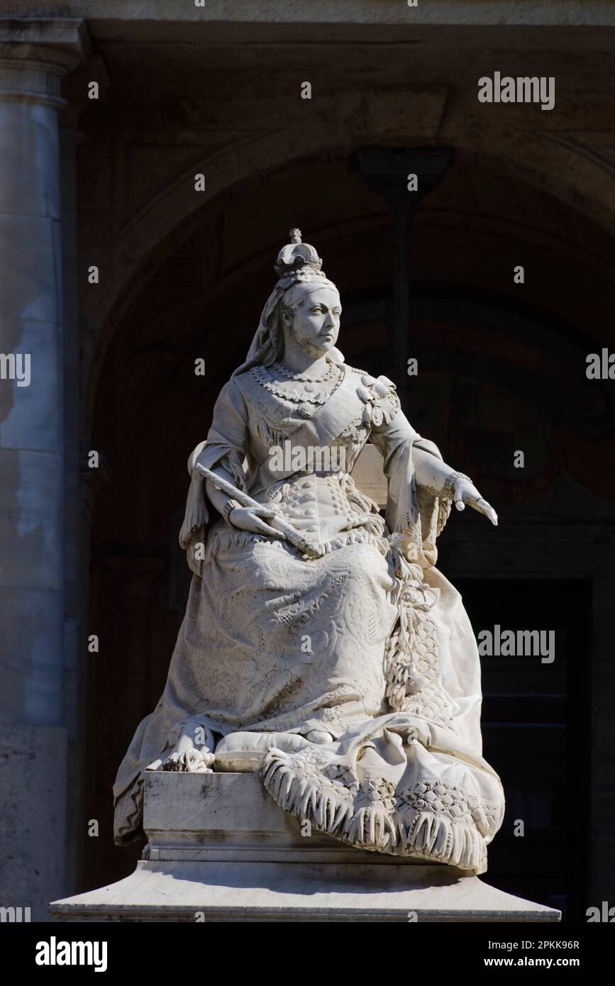 Valletta, Malta. 24th Mar, 2023. The statue of Queen Victoria, by ...