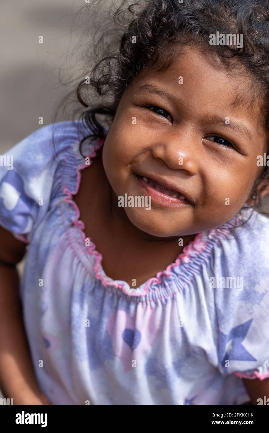 Peruvian faces hi-res stock photography and images - Alamy