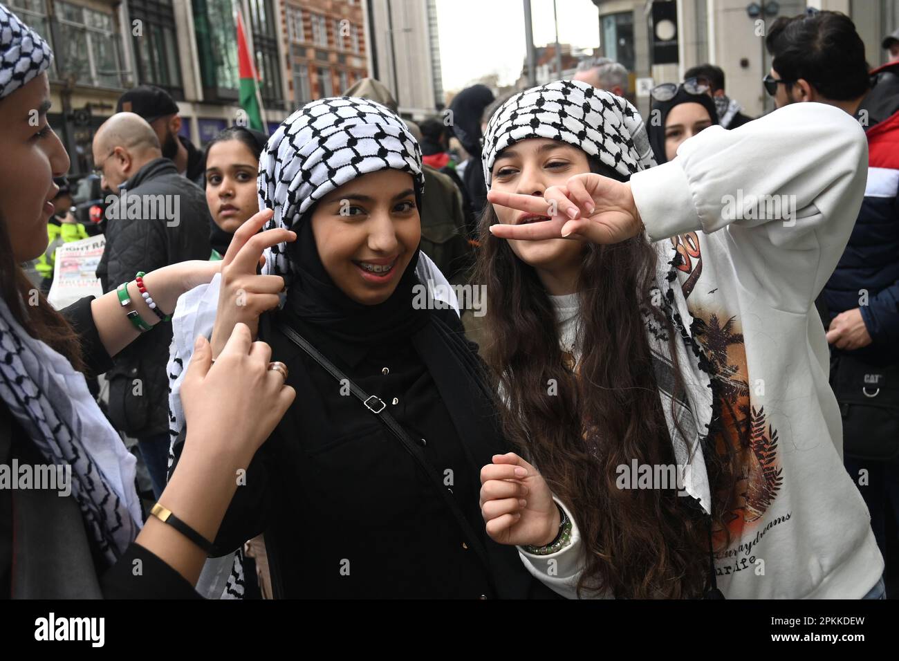 Israel Embassy, London, UK. 8th April 2023. Palestinian solidarity ...