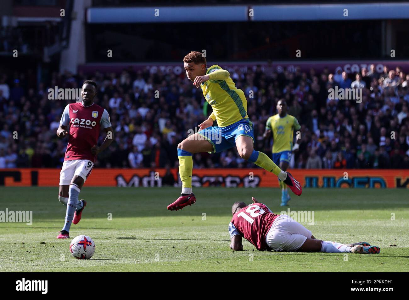 Nottingham forest jumps hi-res stock photography and images - Alamy