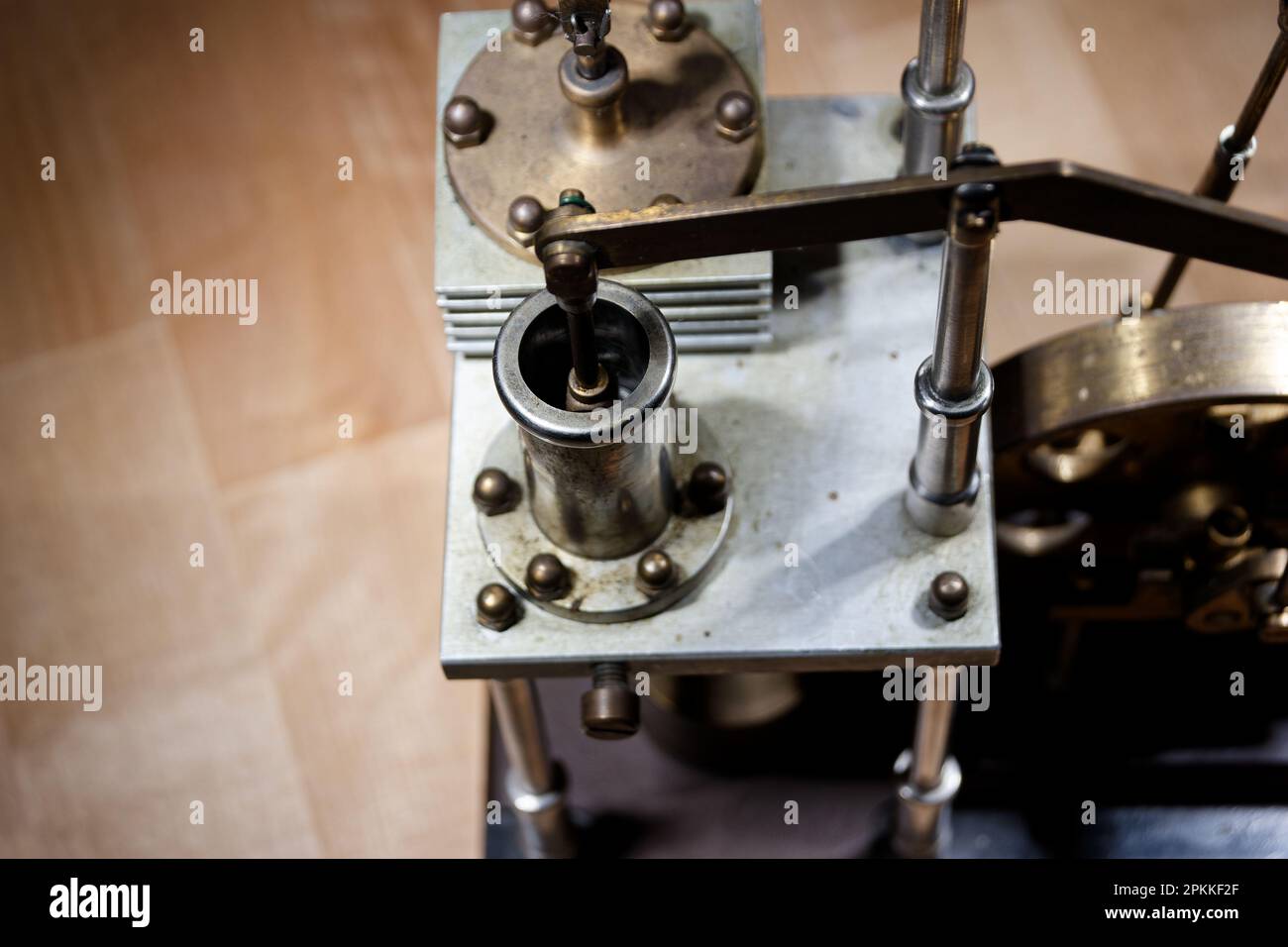 Stirling engine hi-res stock photography and images - Alamy