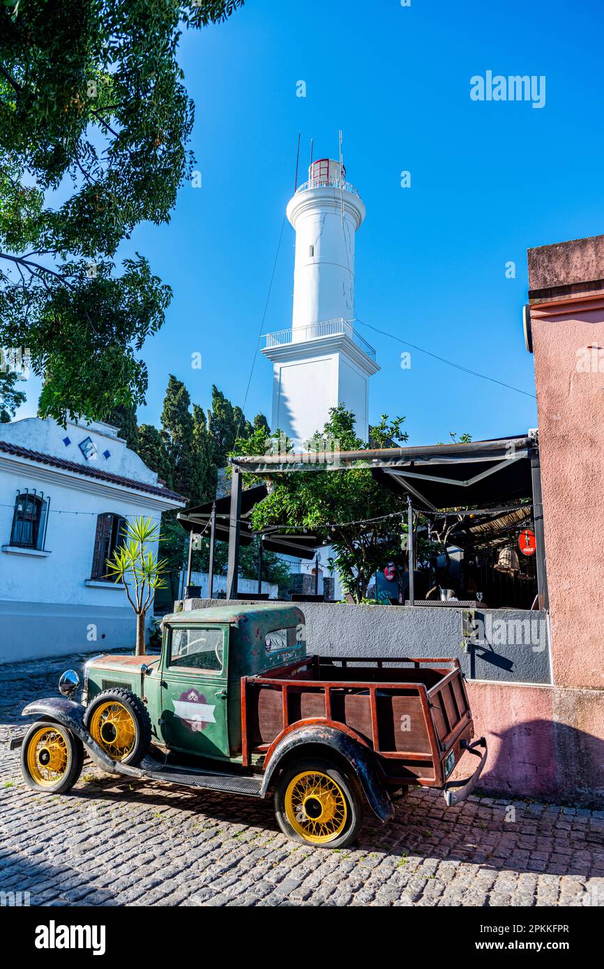 Colonial architecture and the old lighthouse, Colonia del Sacramento ...