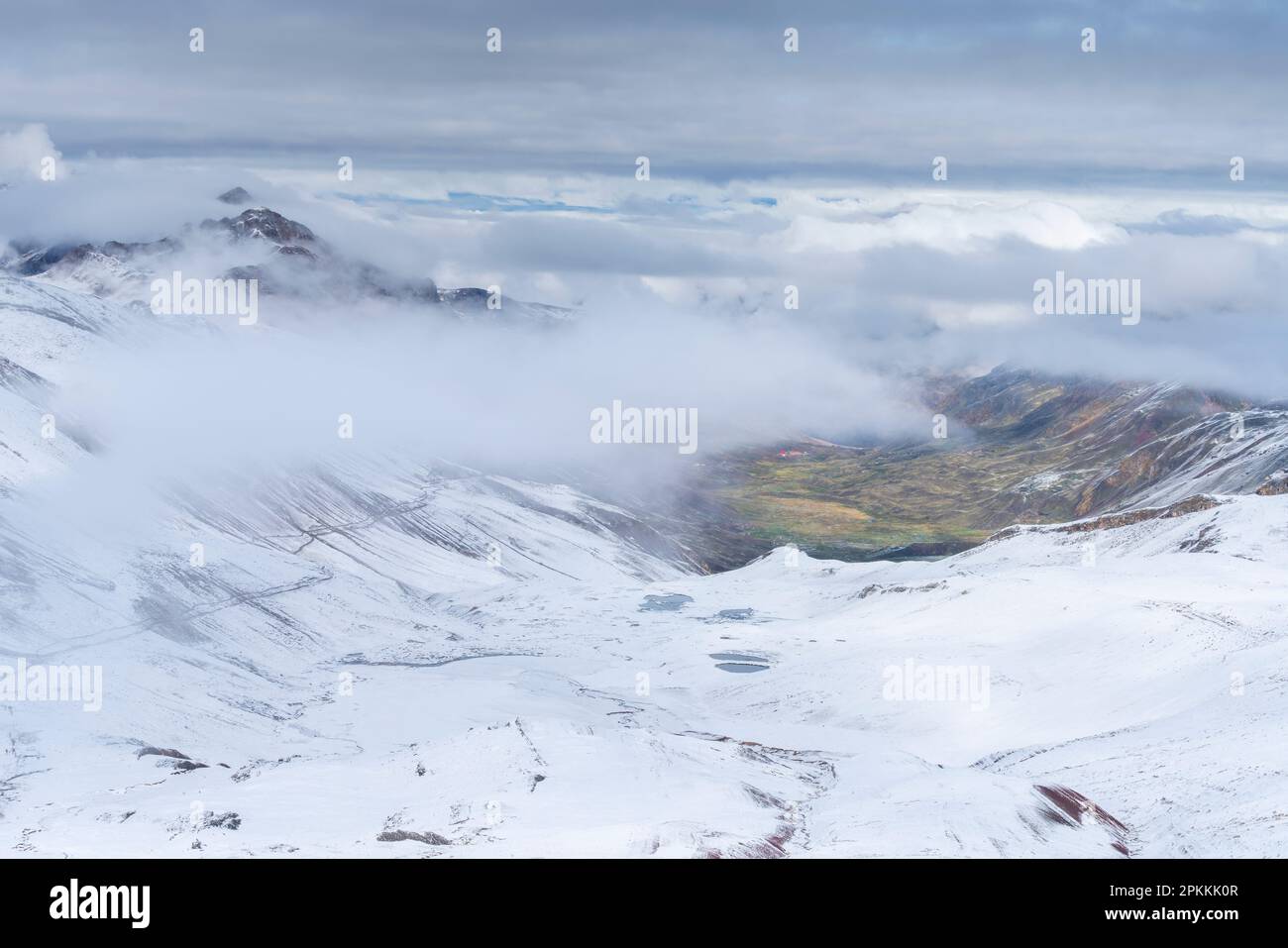 Snow-covered landscape near Rainbow Mountain (Vinicunca), Red Valley ...