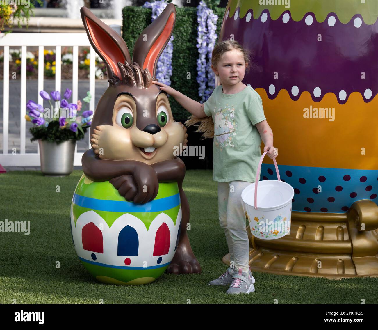 Marietta, Georgia, USA. 6th Apr, 2023. A young girl poses beside an ...