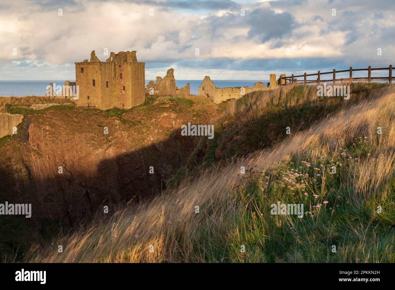 Promontory forts hi-res stock photography and images - Alamy
